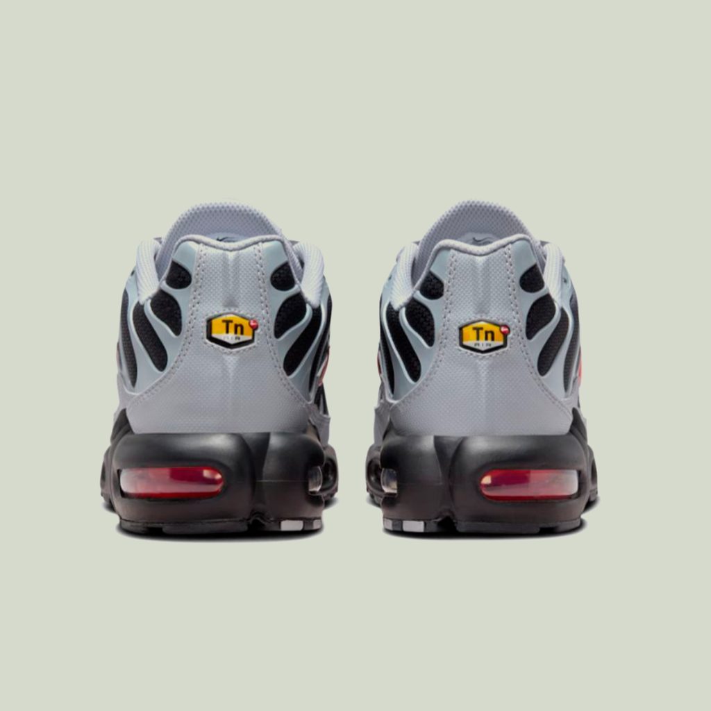 NIKE AIR MAX PLUS Tn "WOLF GREY / PICANTE RED" - Nexo Store